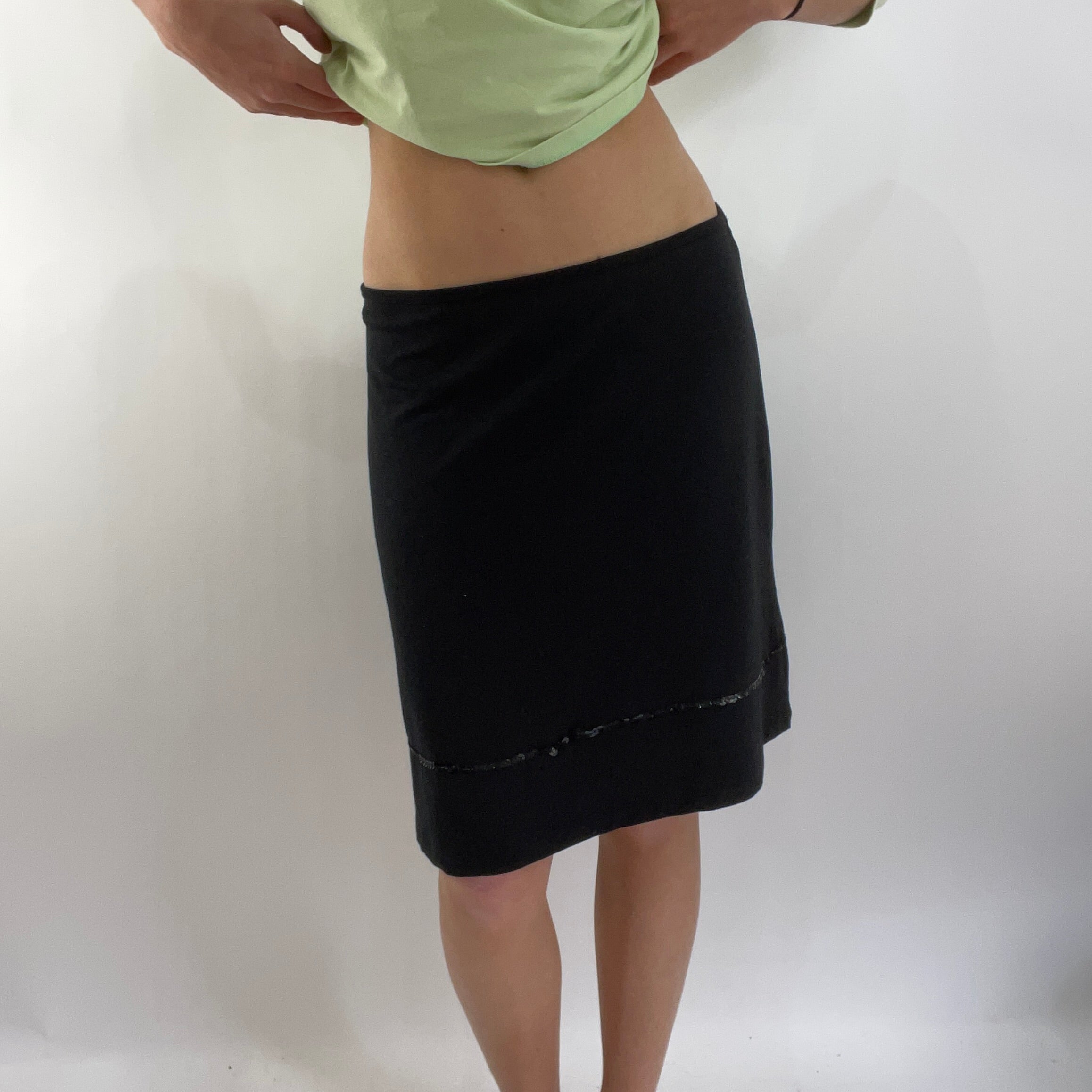 💻DROP 4 | medium black guess midi skirt – remass